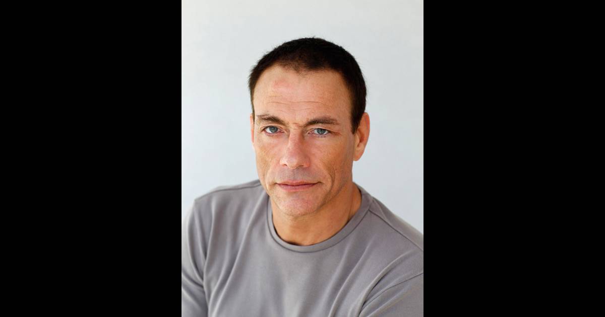 Jean-Claude Van Damme pose durant le 63ème festival de Cannes en mai ...