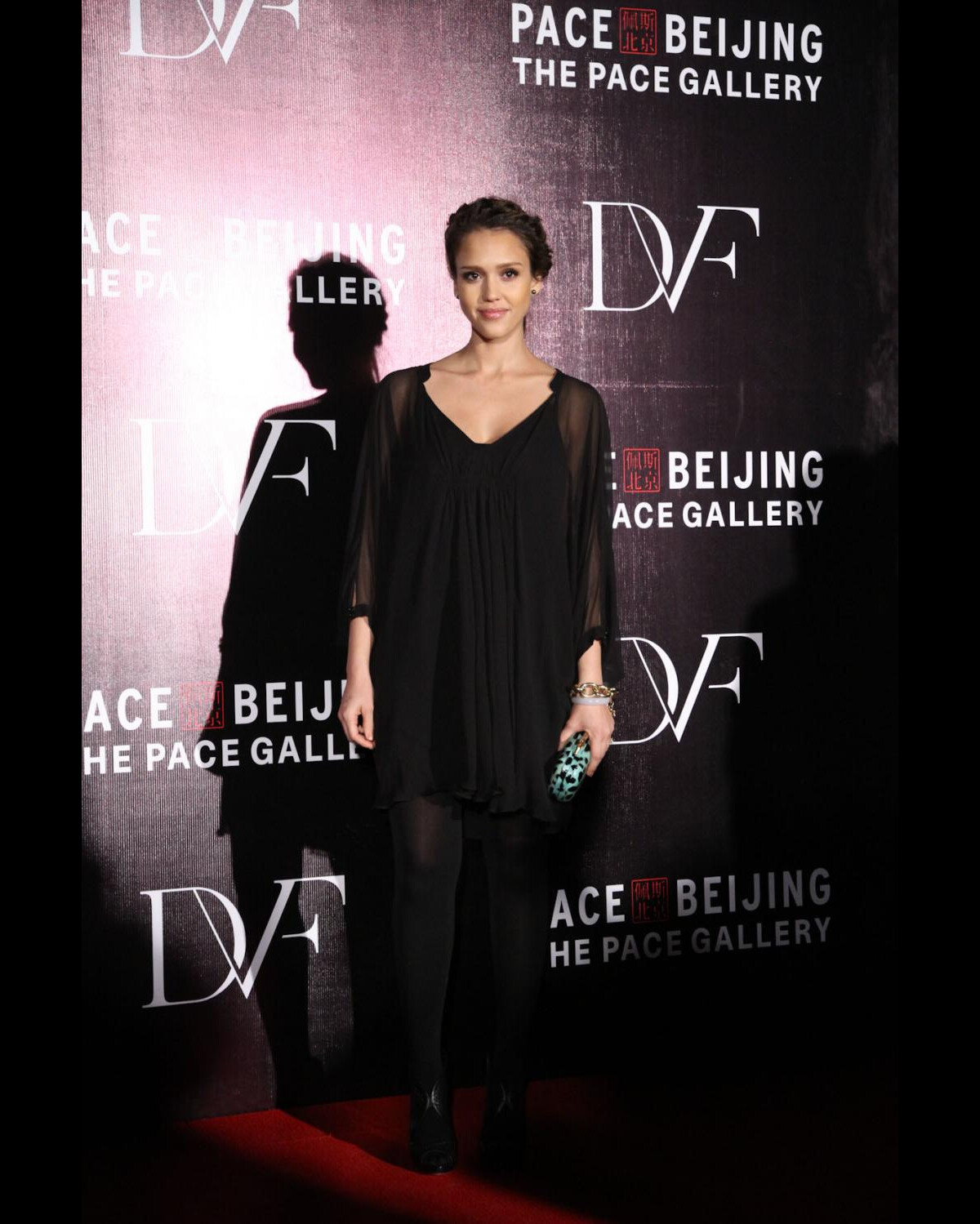 Photo : Jessica Alba, radieuse et enceinte à son arrivée lors de l ... Photo : Jessica Alba, radieuse et enceinte à son arrivée lors de l ...