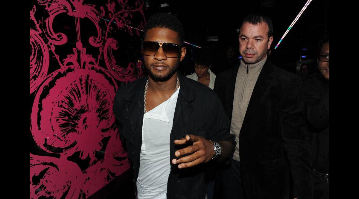 Photo : Usher a donné un concert très privé au VIP Room Theater le ...