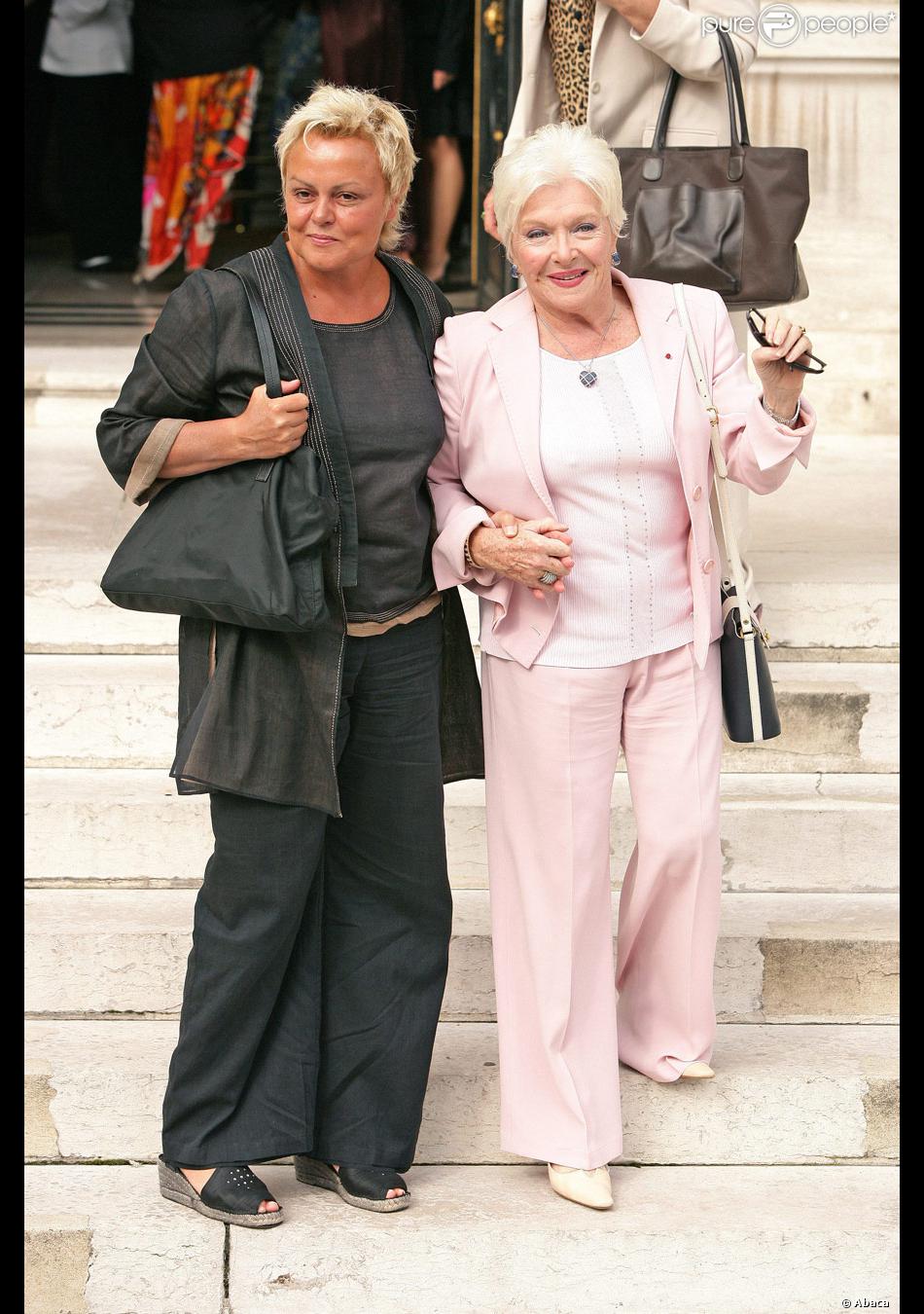 Muriel Robin et Line Renaud en août 2005 au mariage de Mimie Mathy ...