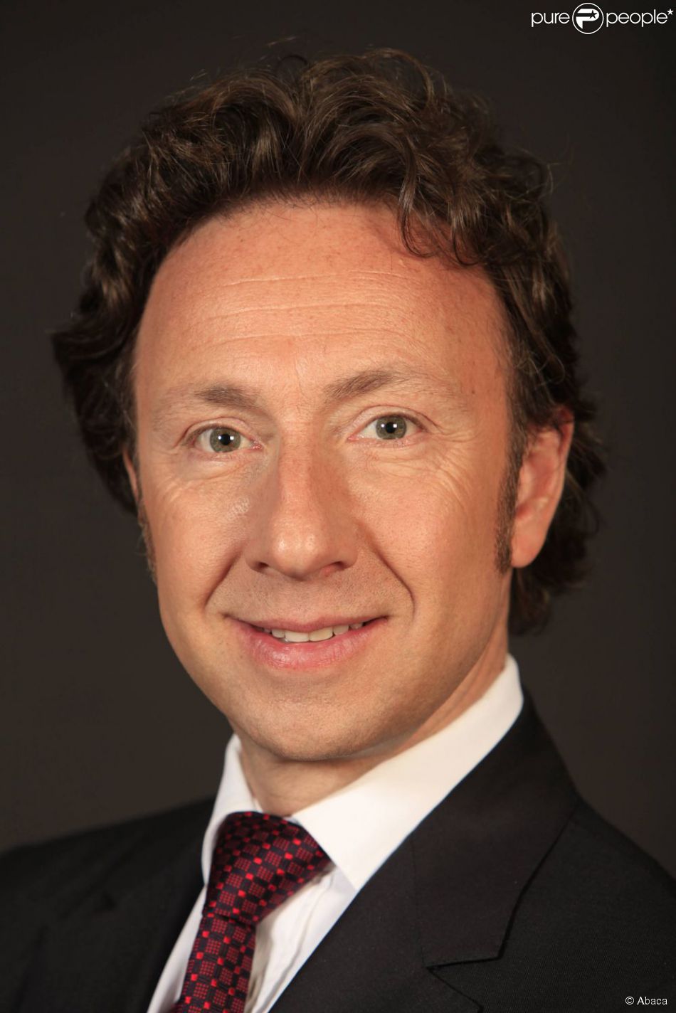 Stéphane Bern à Paris en avril 2011 - Purepeople