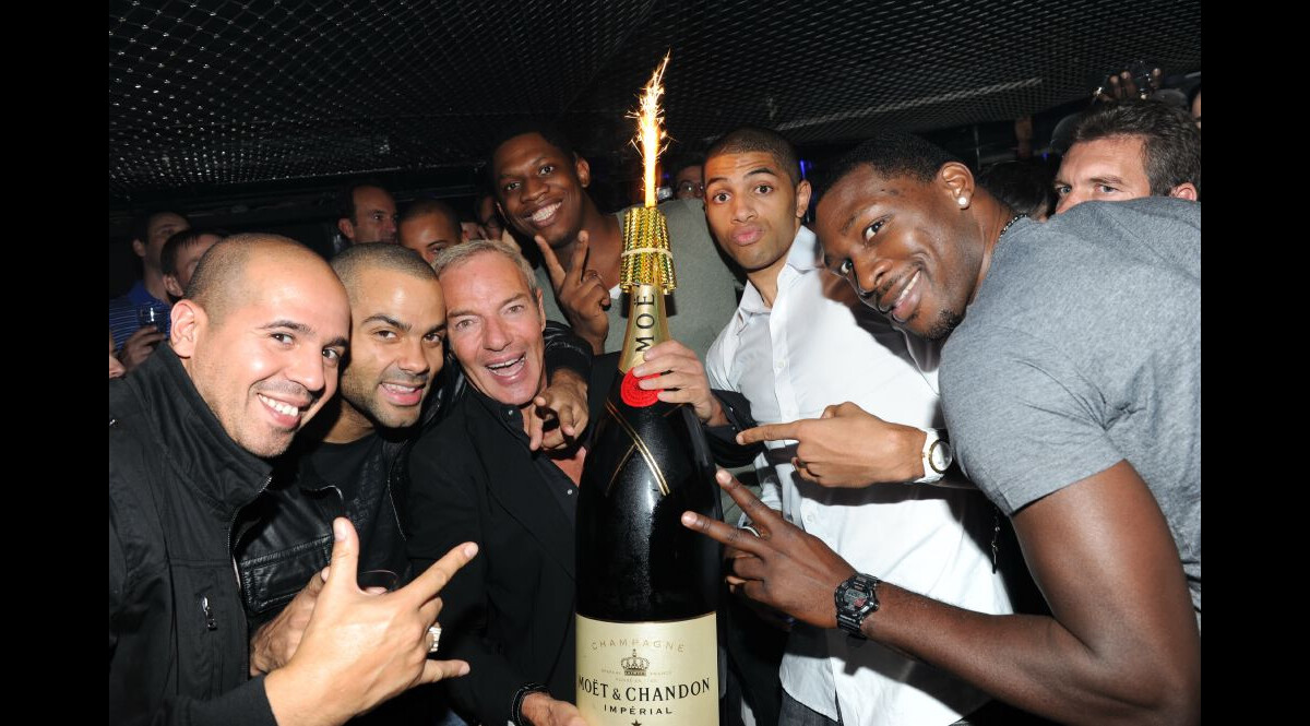 Photo : DJ Cut Killer, Tony Parker, Tony Gomez, Kévin Seraphin, Nicolas ...