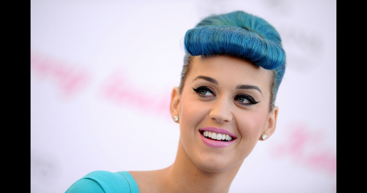 Katy Perry bat des cils et passe par la case prison - Purepeople