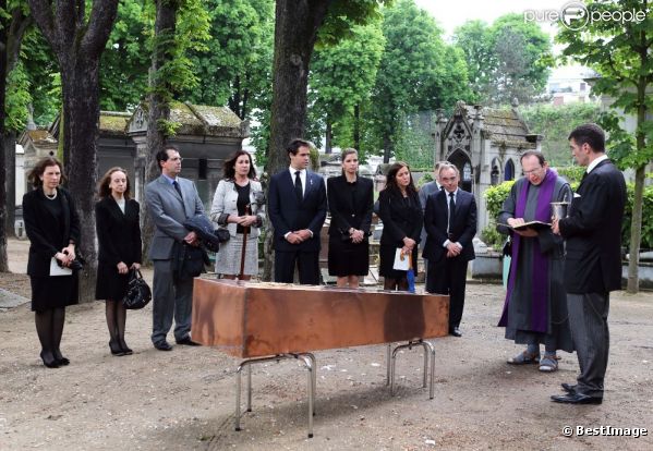 DINASTÍAS | Los Foros de la Realeza • Ver Tema - Fallece Emmanuela ...