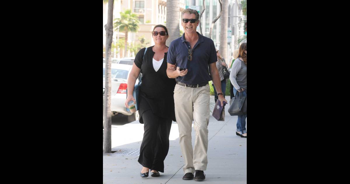 Pierce Brosnan et sa femme Keely Shaye Smith font du shopping à Los ...