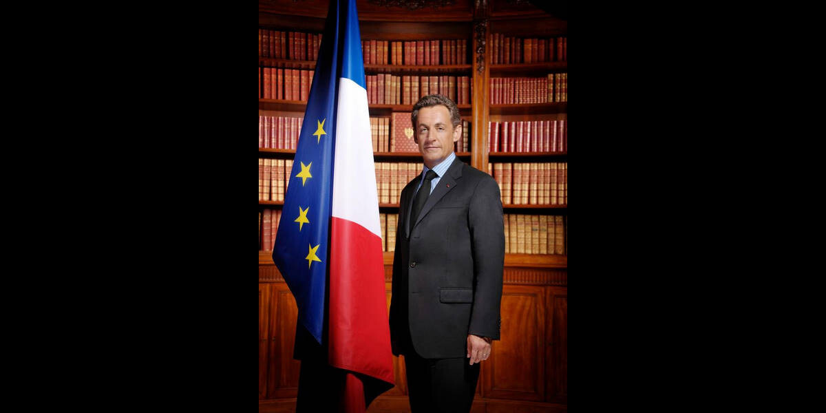 Photo : Portrait officiel de Nicolas Sarkozy par Philippe Warrin, 2007 ...