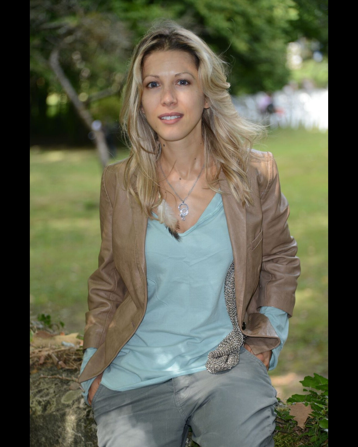 Photo : Tristane Banon durant la 17e édition de la Forêt des livres à ...