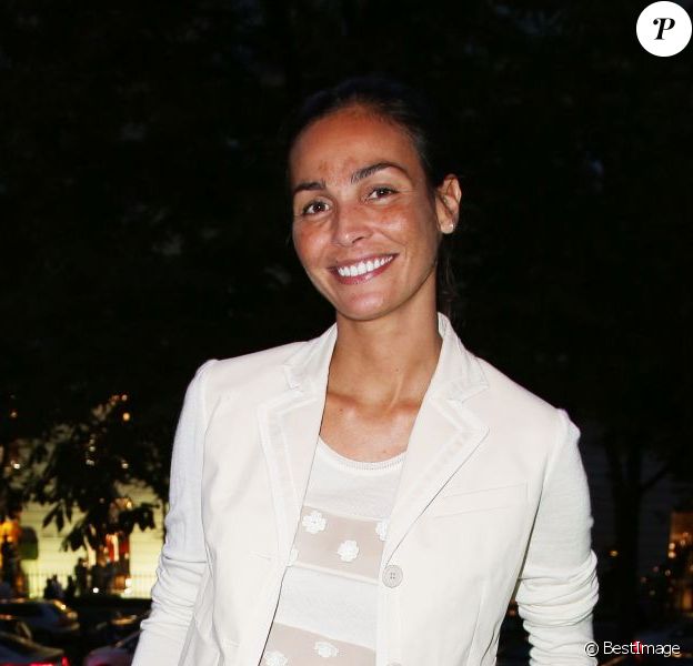 Inés Sastre, Caroline Barclay et Mia Frye trinquent à l'élégance ...