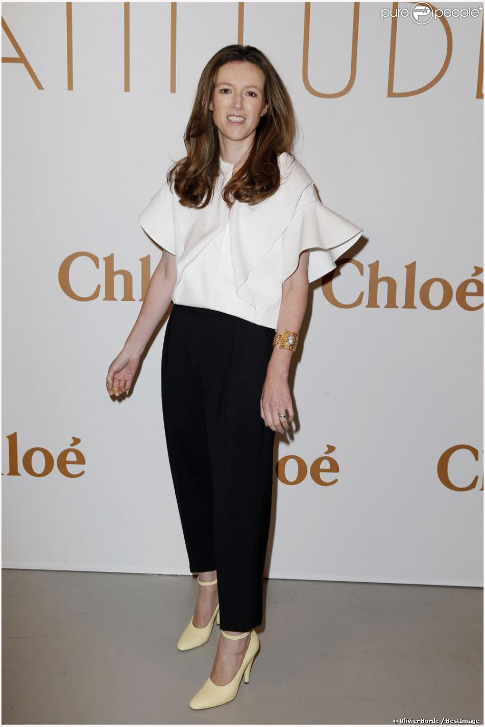 Clare Waight Keller, directrice artistique de Chloé, joue les host ...