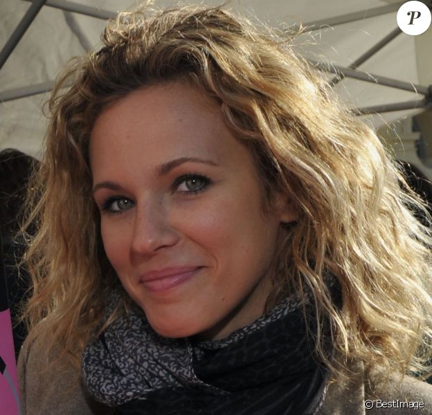 Lorie en couple avec son partenaire Sébastien Dupuis ? Elle dément ...