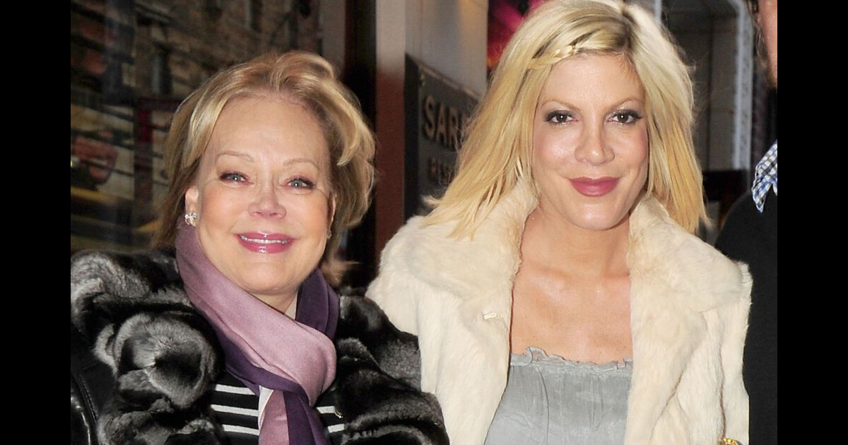 Tori Spelling : Sa mère Candy, multimillionnaire, lui fait honte ...