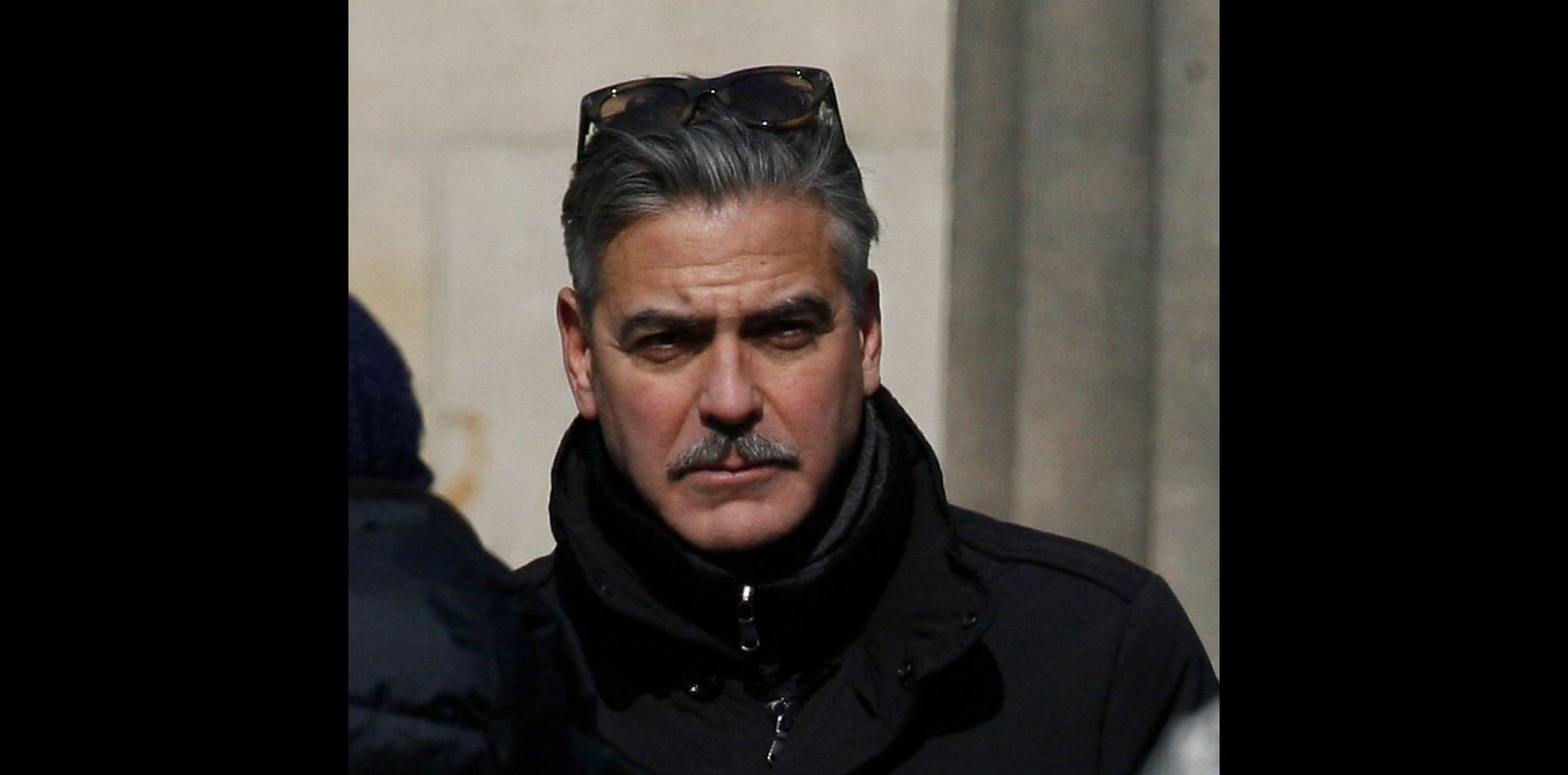 George Clooney : Barbu ou moustachu, la star d'Ocean's Eleven soigne ...