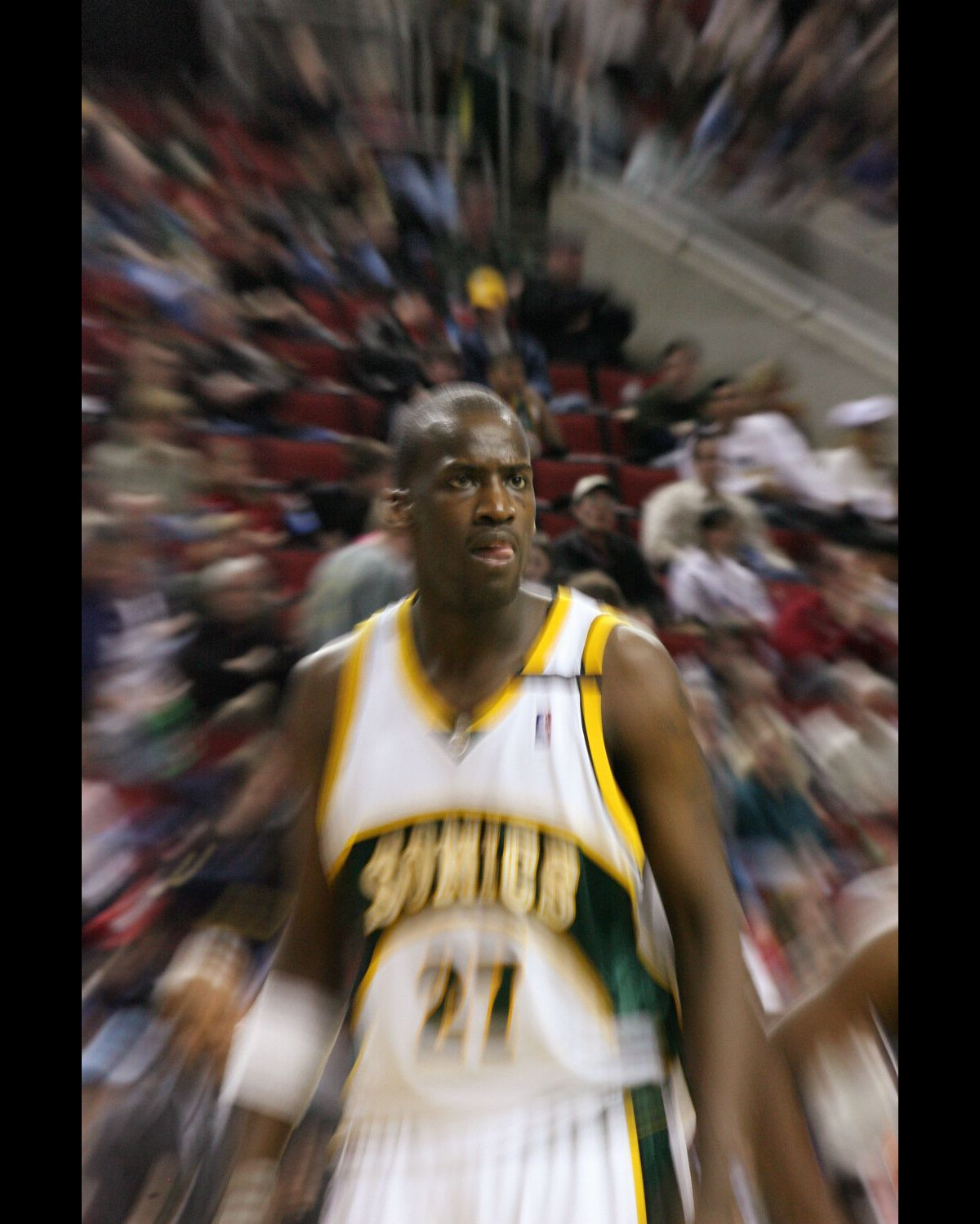 Photo : Le joueur NBA Johan Petro à Seattle, le 4 mars 2007. - Purepeople