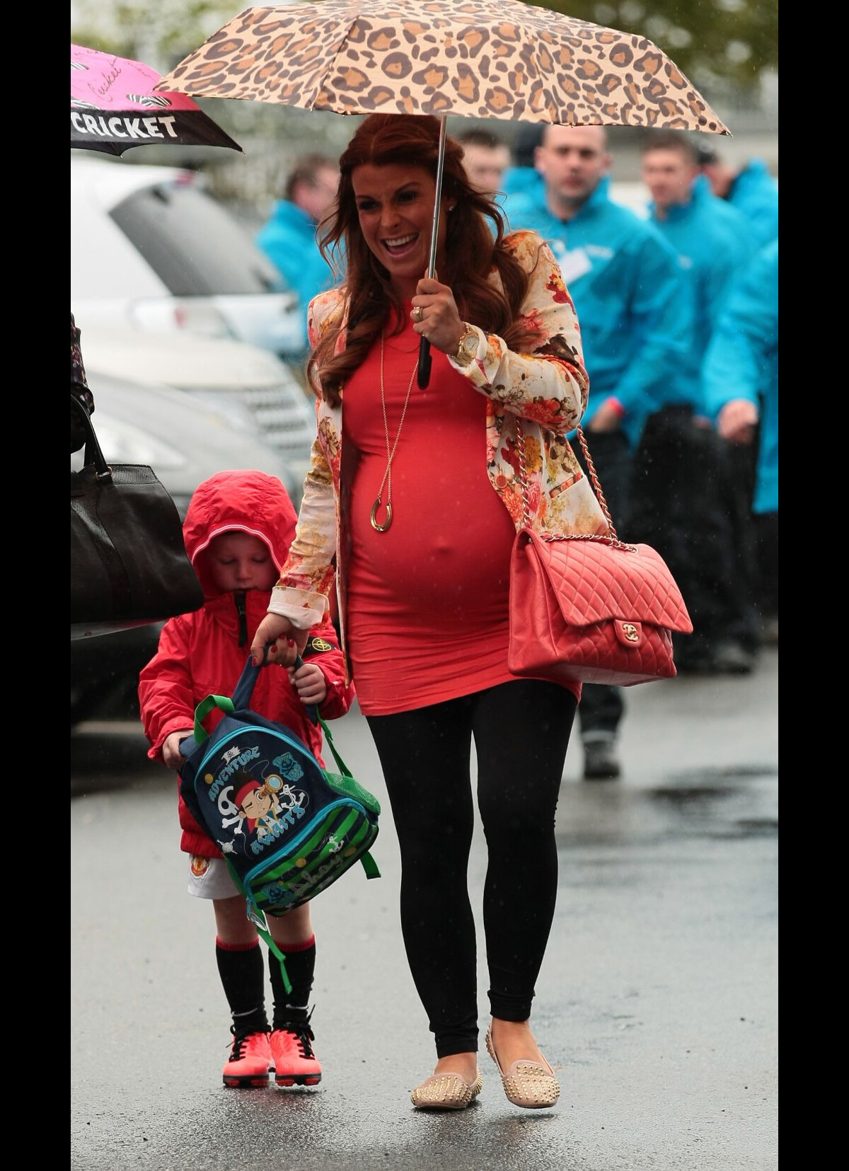 Photo : Coleen Rooney, souriante, et son petit garçon Kai lors de leur ...