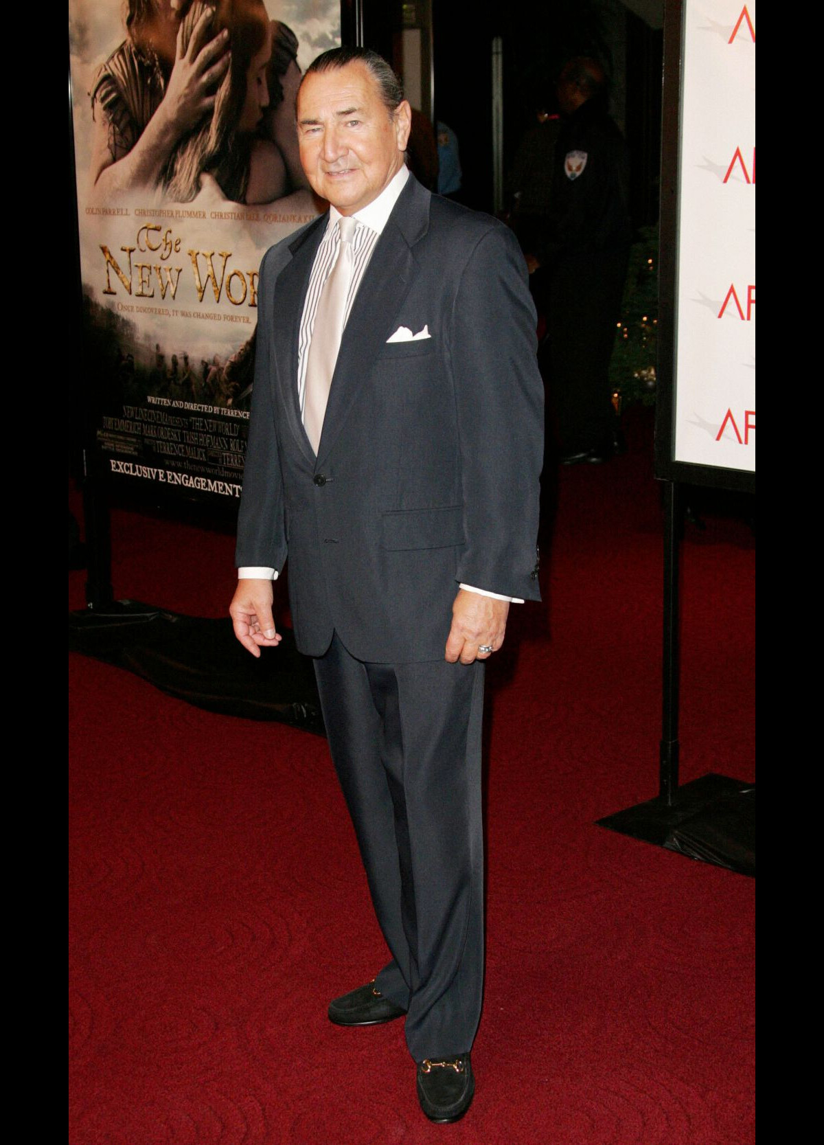 Photo : L'acteur August Schellenberg à Beverly Hills, le 15 décembre ...