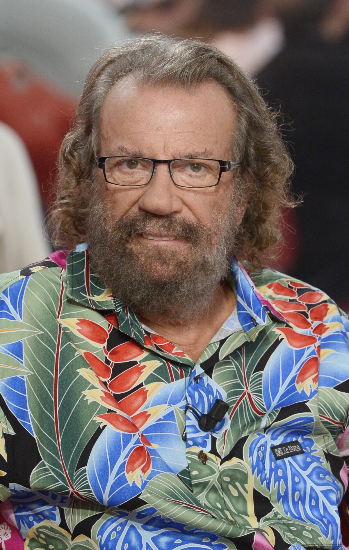 Photo : Le chanteur Antoine sur le plateau de l'émission "Vivement ...