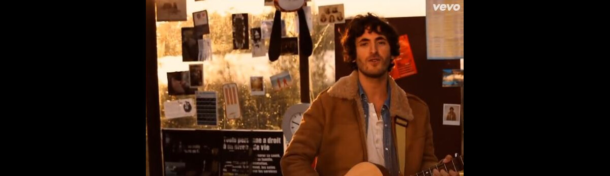 Vidéo : Mickael Miro dans le clip de L'horloge tourne. - Purepeople