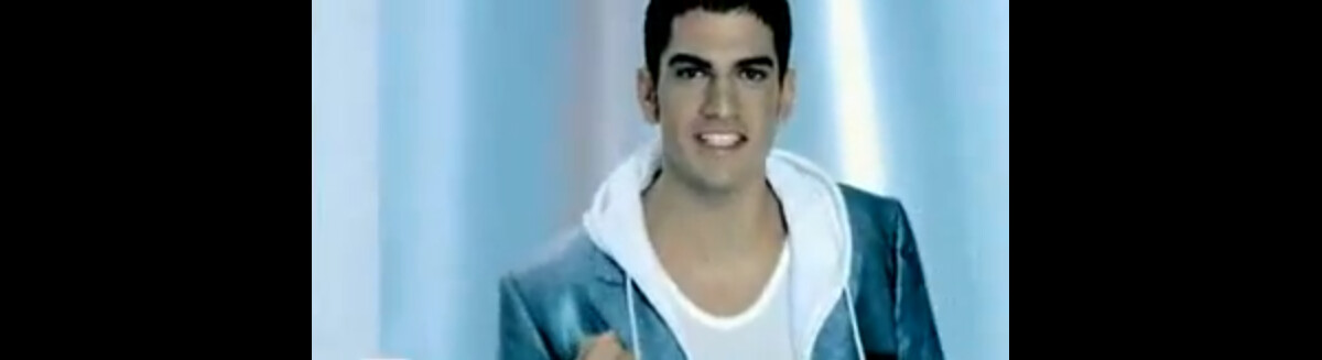 Photo : Nicolas Vitiello dans le clip "Plus Haut" des What For ...
