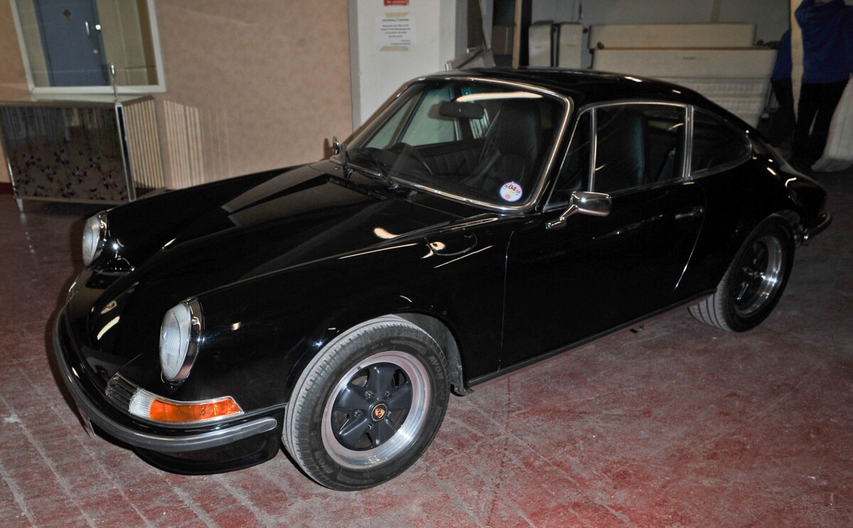Photo : Voici la superbe Porsche Classic reçue par Kate Moss pour ses ...