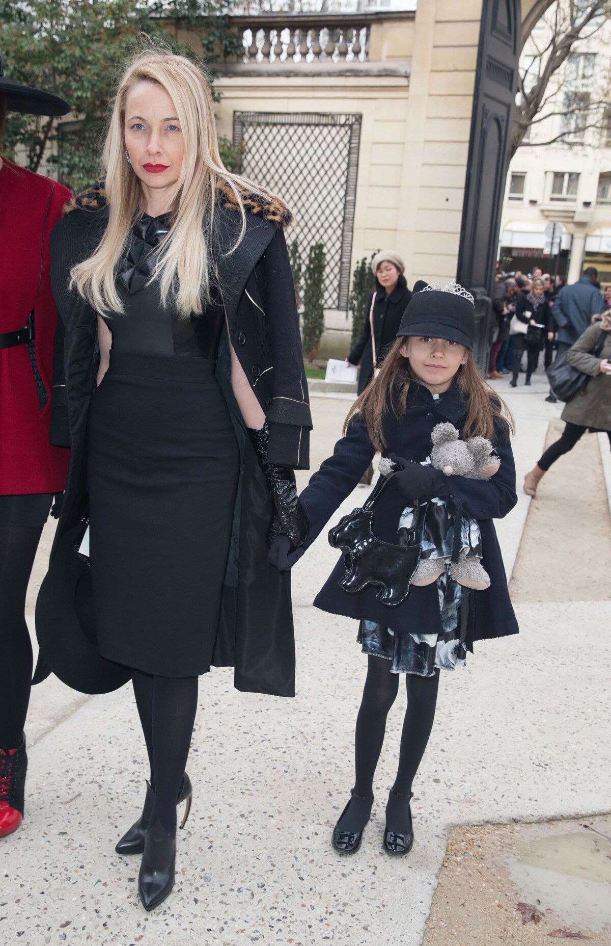 Photo : Mélonie Hennessy et sa fille au défilé de mode "Alexis Mabille ...