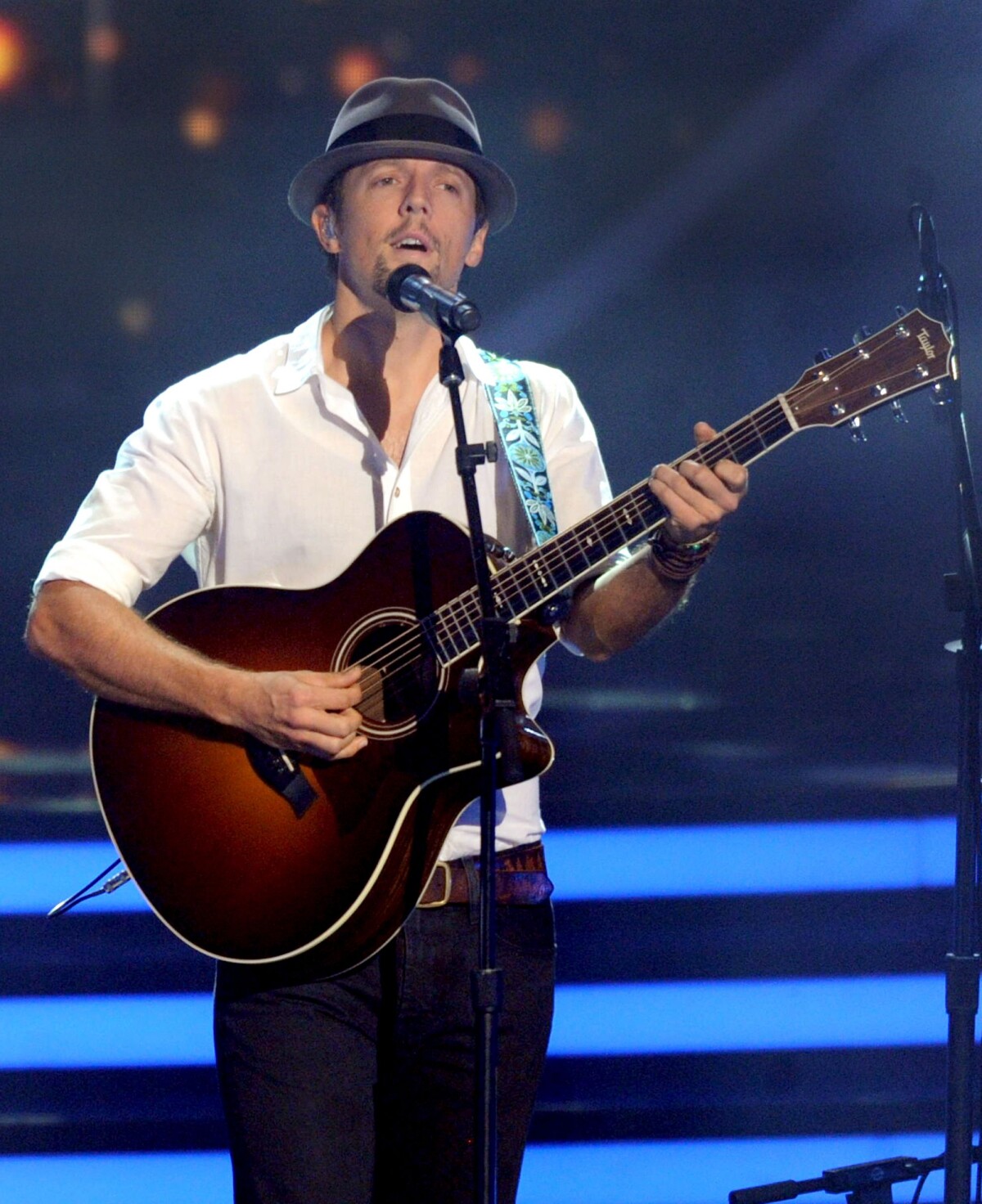 Photo : Jason Mraz lors de la finale de la saison 13 d'"American Idol ...
