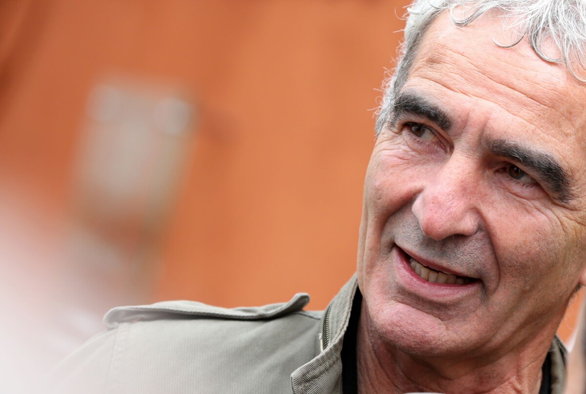 Photo : Raymond Domenech au Village Roland-Garros à Paris, le 27 mai ...