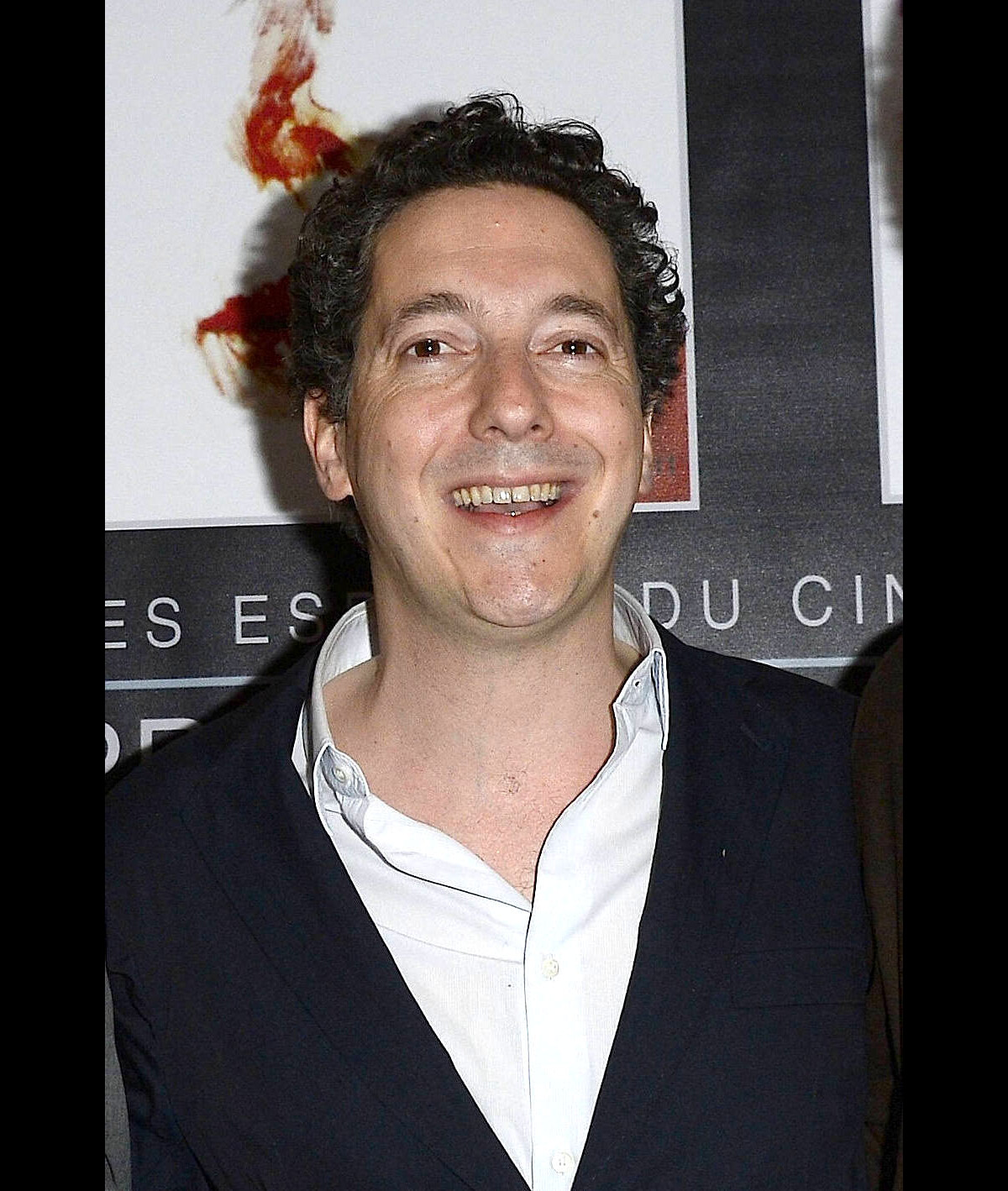 Vidéo : Guillaume Gallienne à Paris le 10 mars 2014. - Purepeople