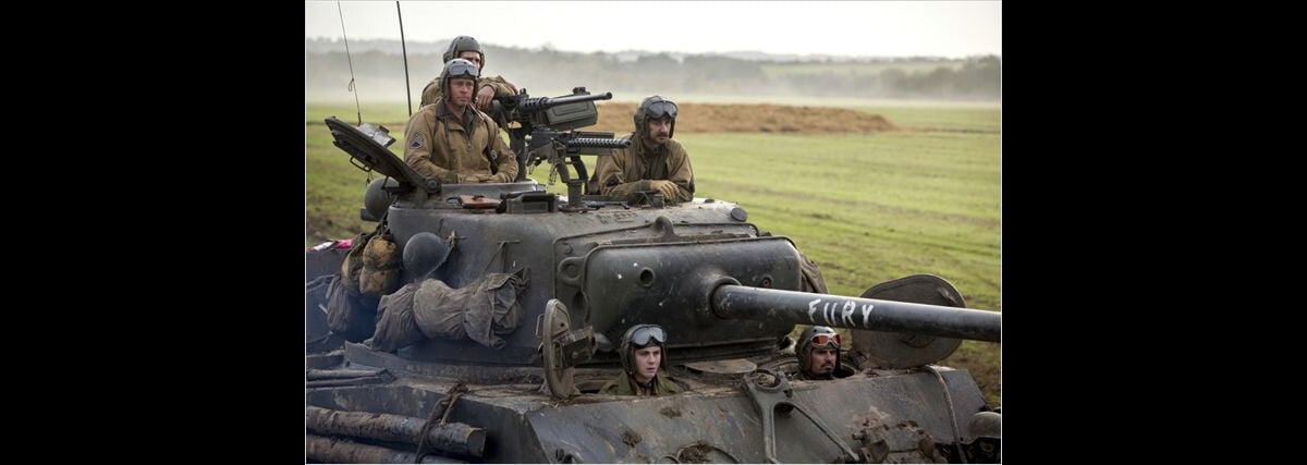 Photo : Brad Pitt sur le tank aux côtés de Shia LaBeouf, Logan Lerman ...