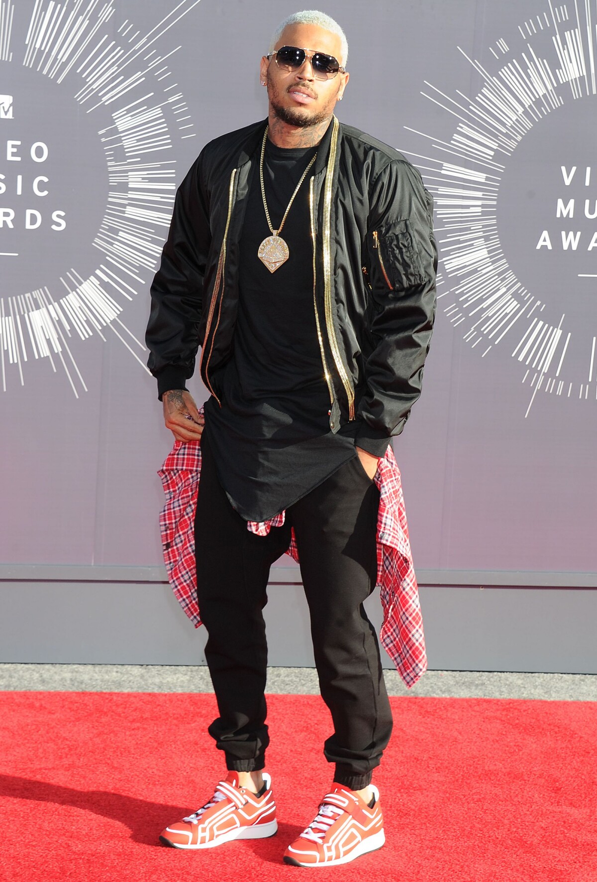 Photo : Chris Brown arrive au Forum pour assister aux MTV Video Music ...