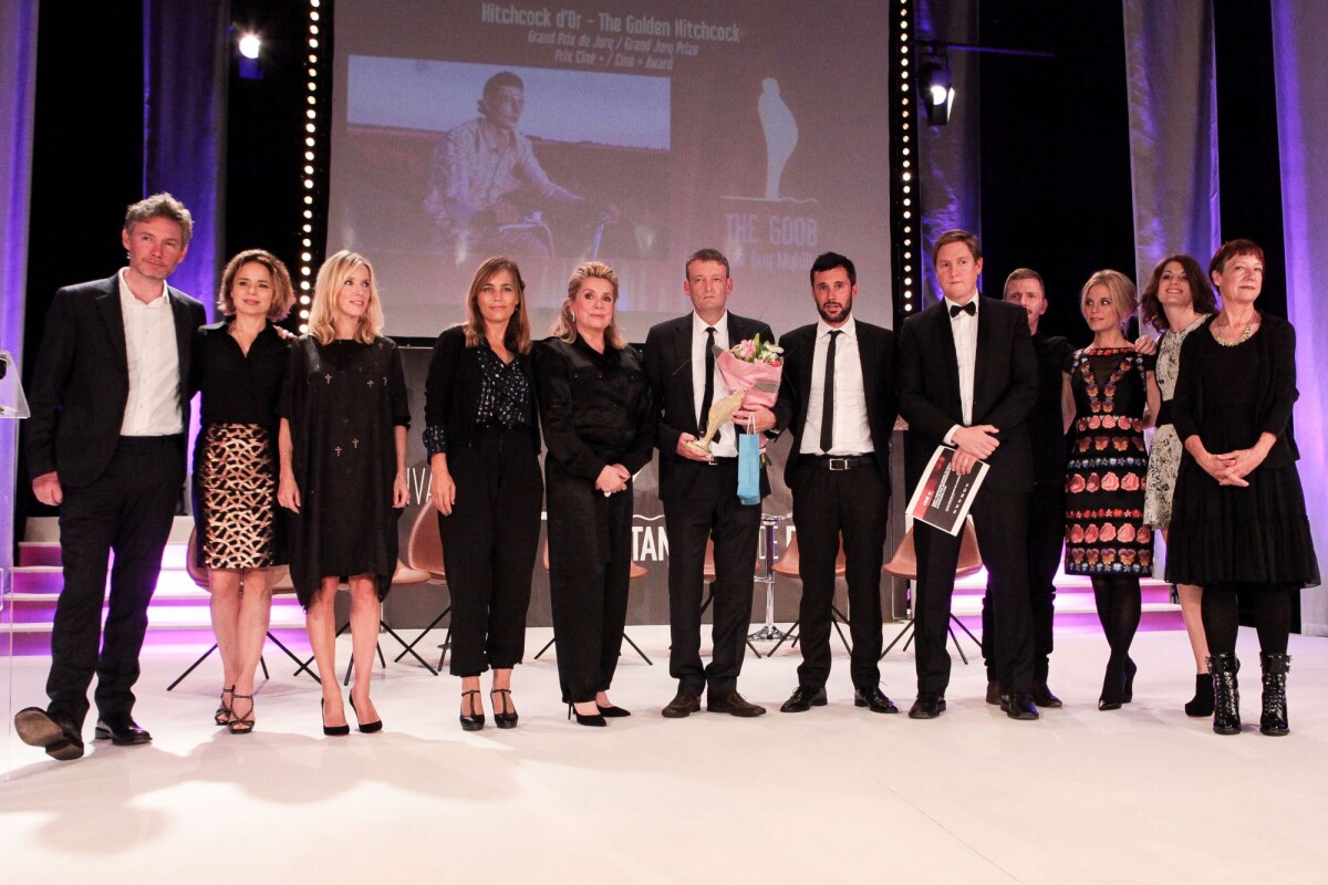 Photo : Guy Myhill (Hitchcock d'or pour "The Goob") et le jury lors de ...