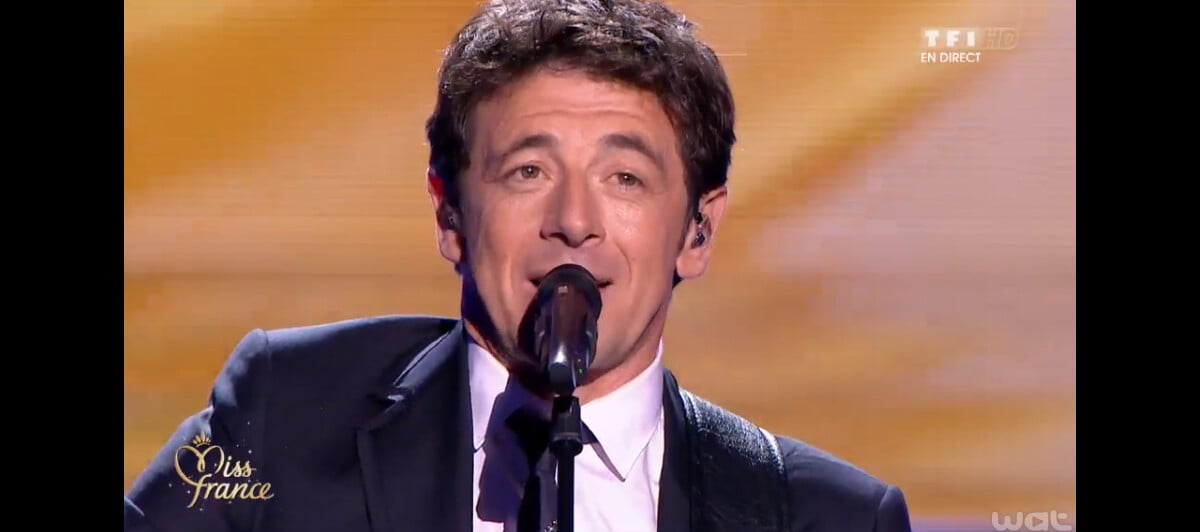 Photo : Patrick Bruel chante Place des grands hommes, lors de la ...