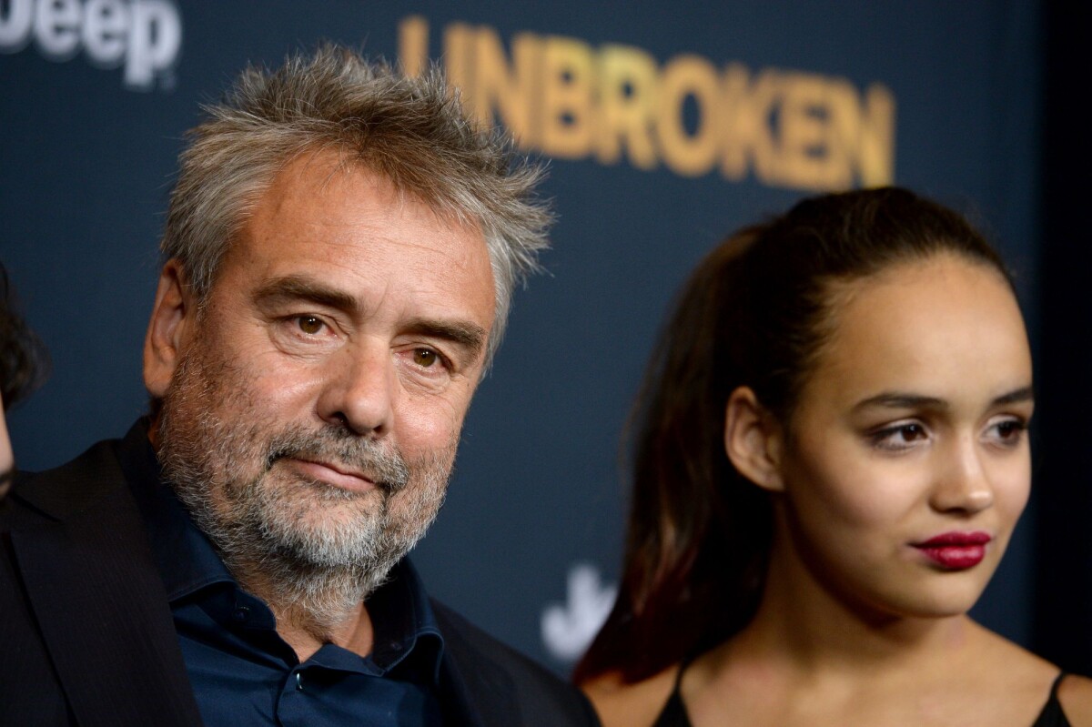 Photo : Luc Besson et sa fille Thalia lors de la première d'Invincible ...