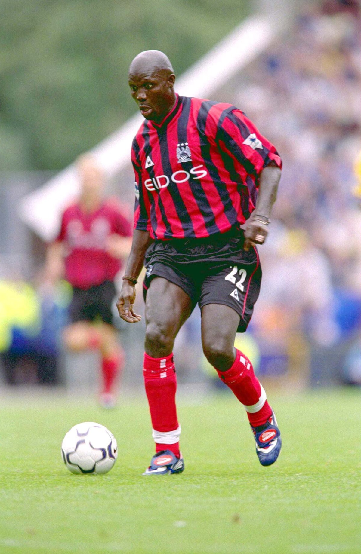 Photo : George Weah le 17 août 2000 avec Manchester City. - Purepeople