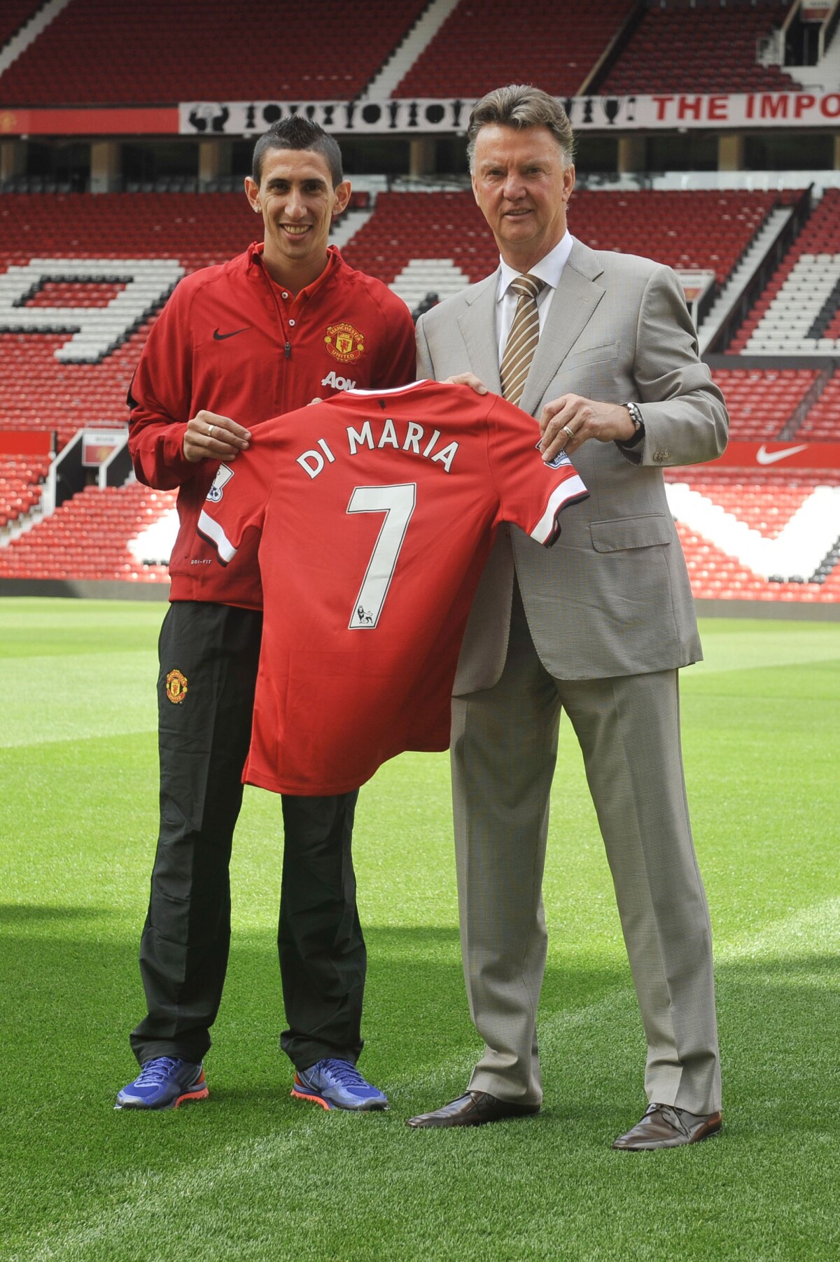 Photo : Angel Di Maria et Louis van Gaal à Manchester le 28 août 2014 ...