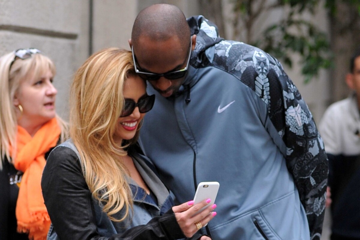 Photo : Kobe Bryant et son épouse Vanessa Lain, complices dans les rues ...