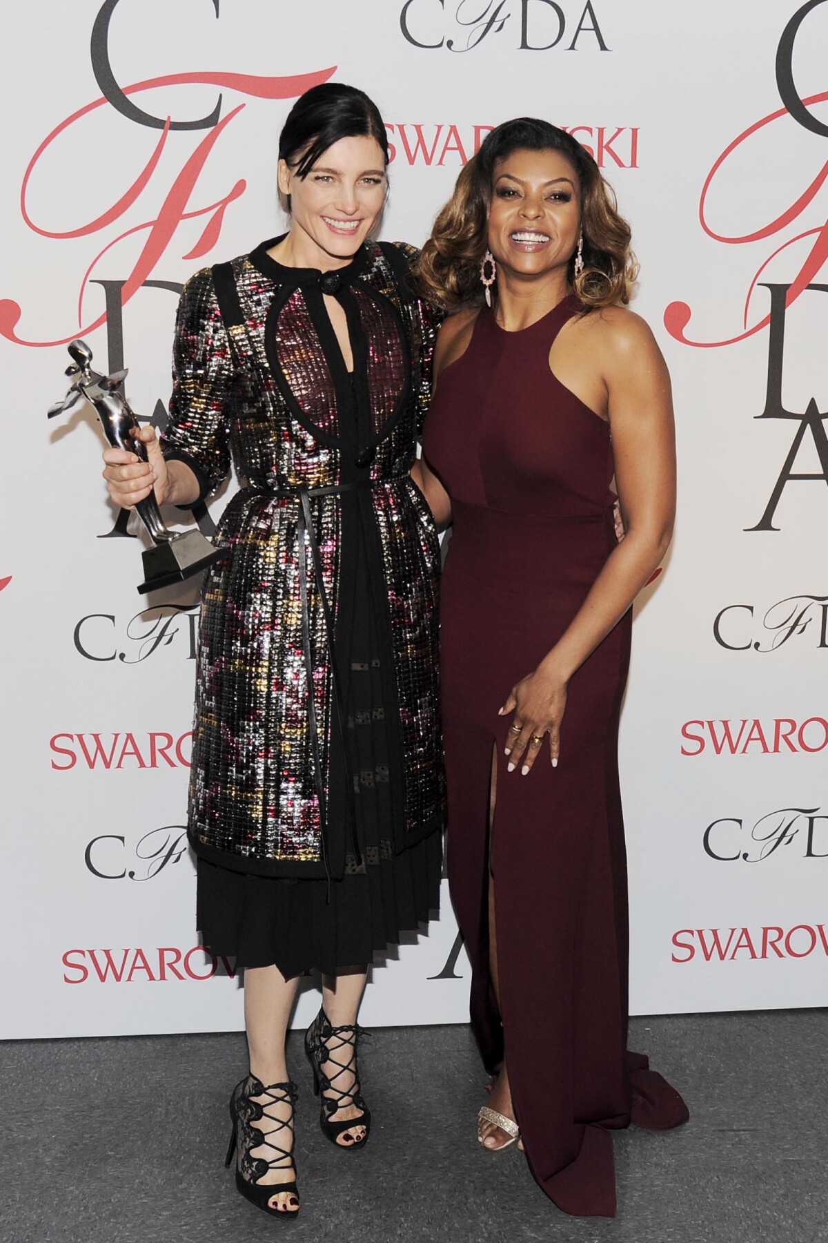 Photo : Tabitha Simmons (Créateur d'accessoires de l'année) et Taraji P ...