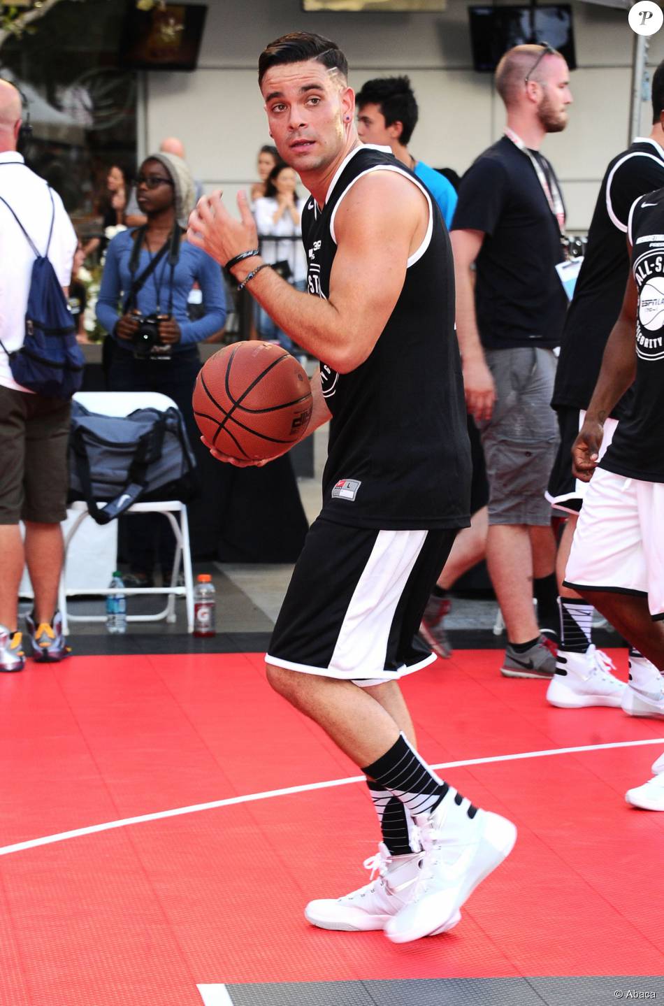 Mark Salling sur le terrain du ESPNLA All-Star Celebrity Basketball ...
