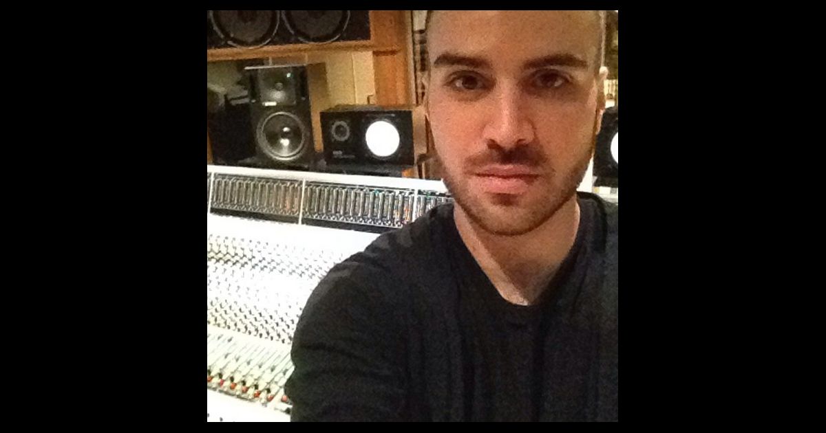 Jérémy Chatelain en photo dans un studio à Paris. Avril 2014. - Purepeople