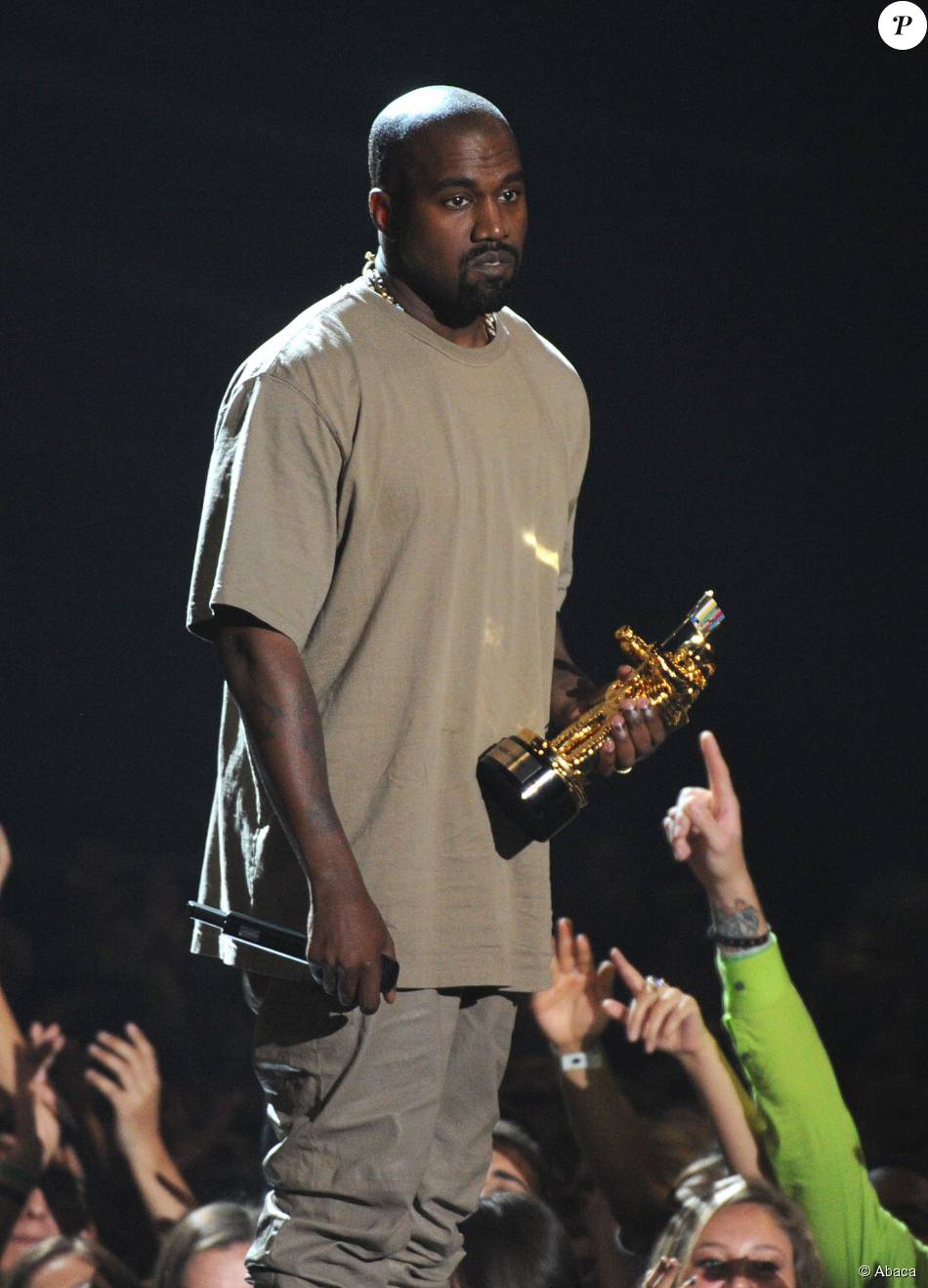 Kanye West récompensé sur la scène des MTV Video Music Awards à Los ...