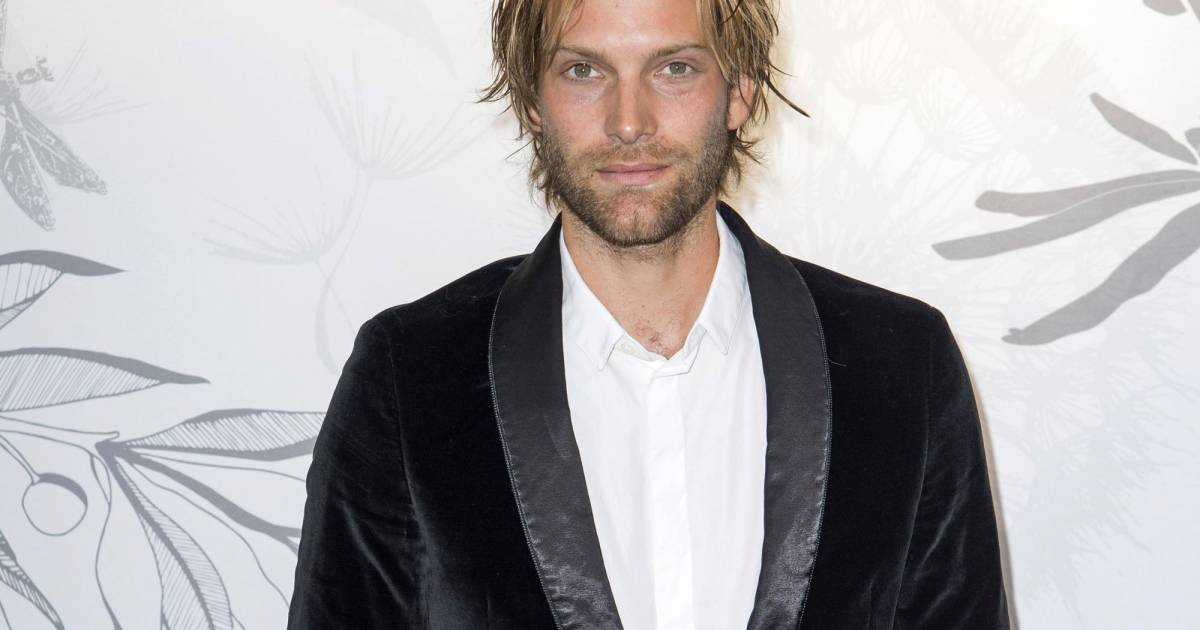 Andy Gillet assiste à la soirée d'inauguration du Musée Ephémère ...