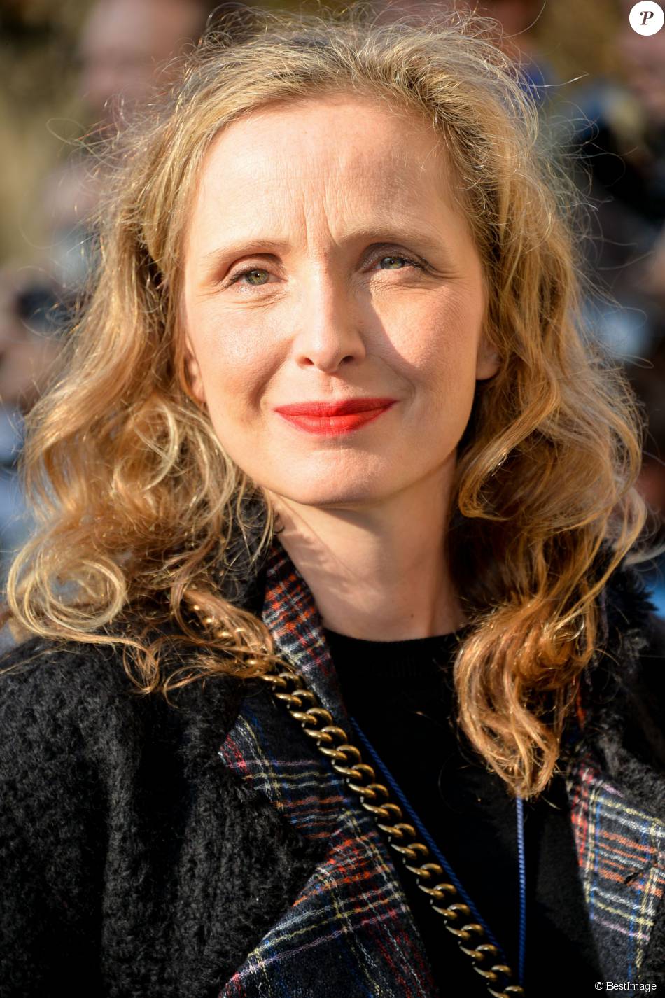 Julie Delpy - Arrivées au défilé de mode Chanel, collection prêt-à ...