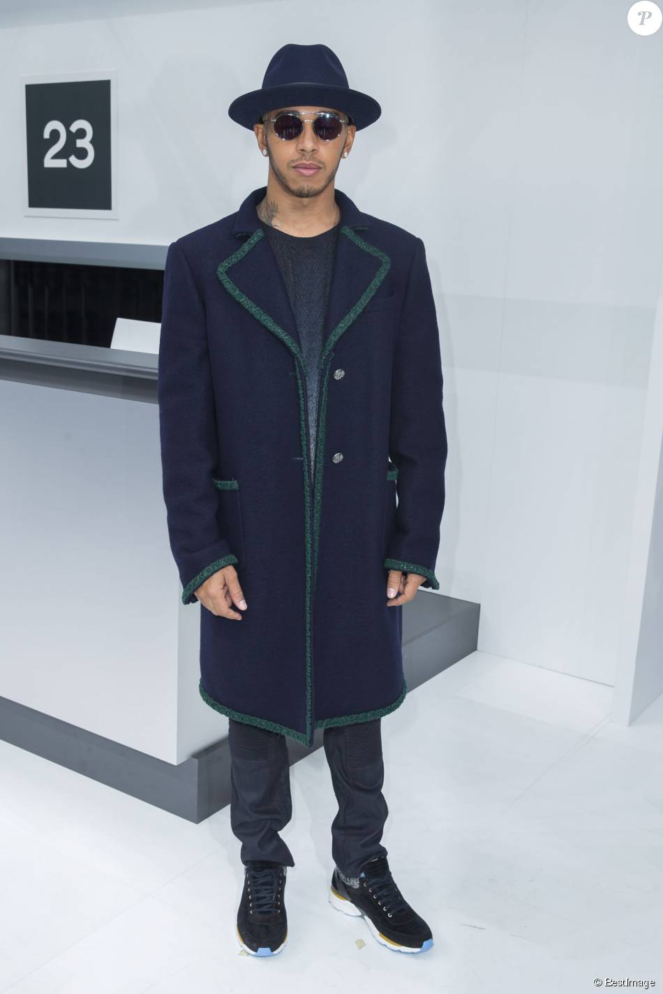 Lewis Hamilton - Photocall au défilé de mode Chanel, collection prêt-à ...