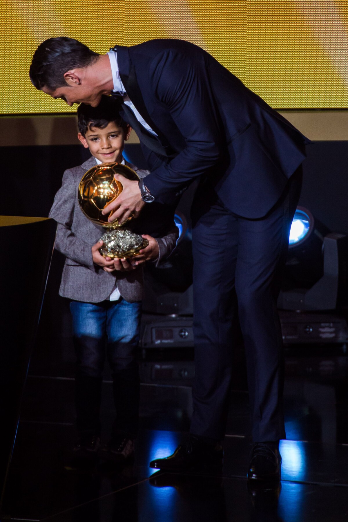 Photo : Cristiano Ronaldo et son fils Cristiano Ronaldo Junior - Gala ...