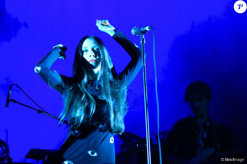 Exclusif - Simone Ringer en concert avec Minuit au festival Les inRocKs ...