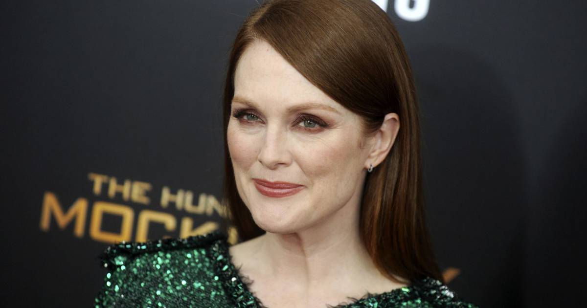Julianne Moore - Première de Hunger Games La révolte : partie 2 à New ...