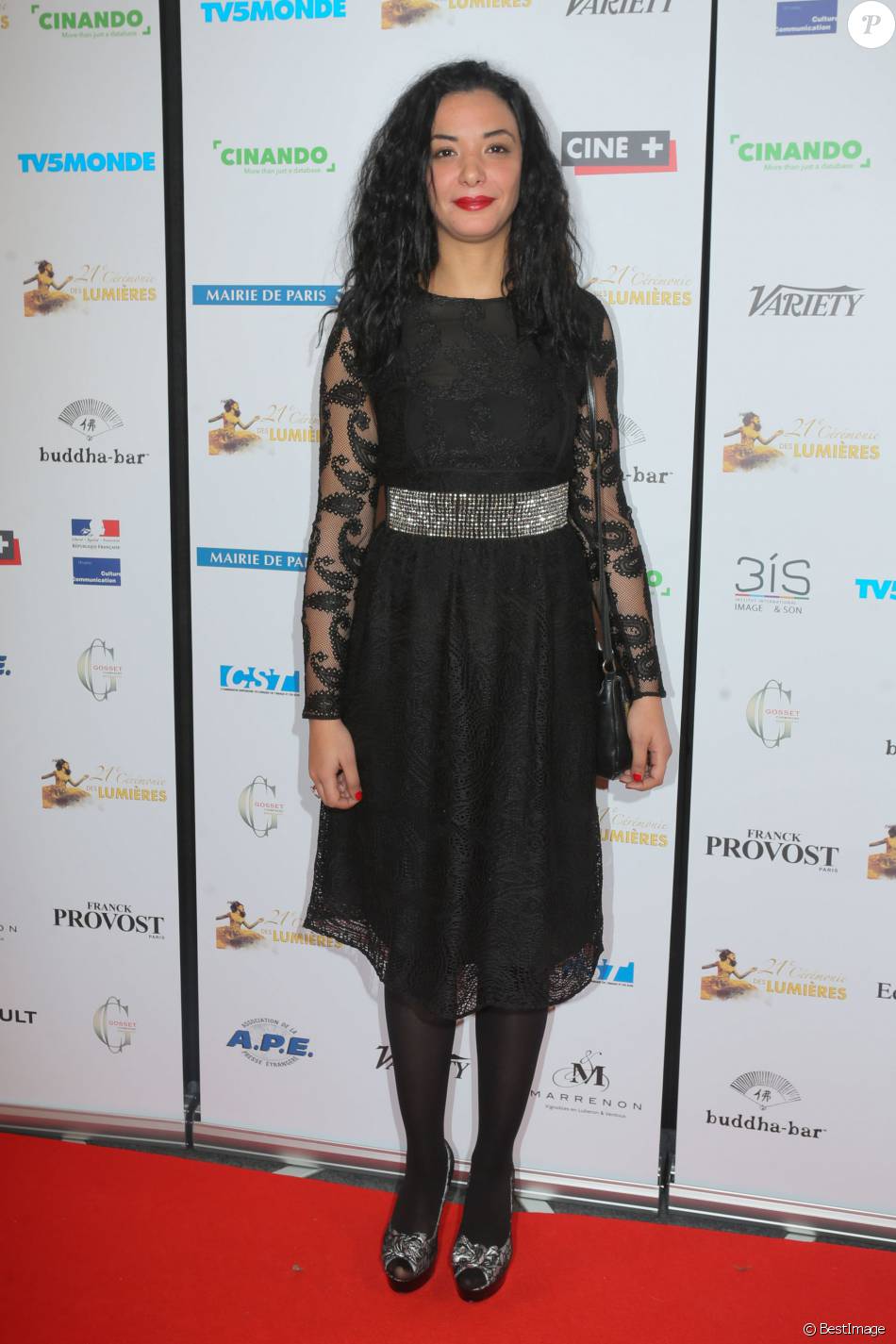 Loubna Abidar - Photocall de la 21e cérémonie des prix Lumière 2016 à l ...
