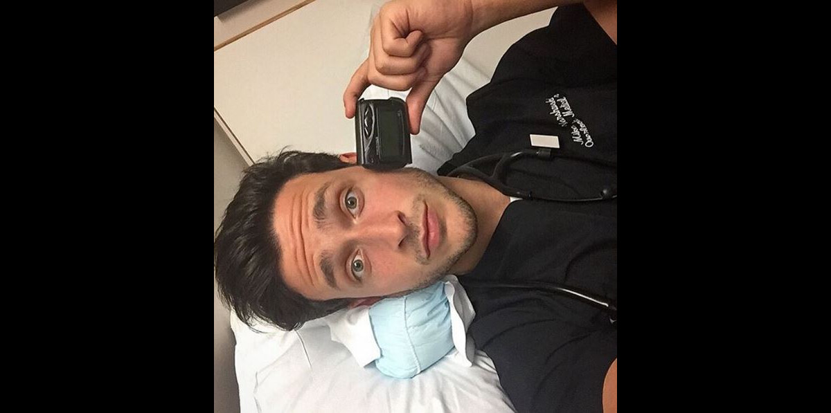 Photo : Le beau Dr. Mike sur Instagram. Mars 2016 - Purepeople