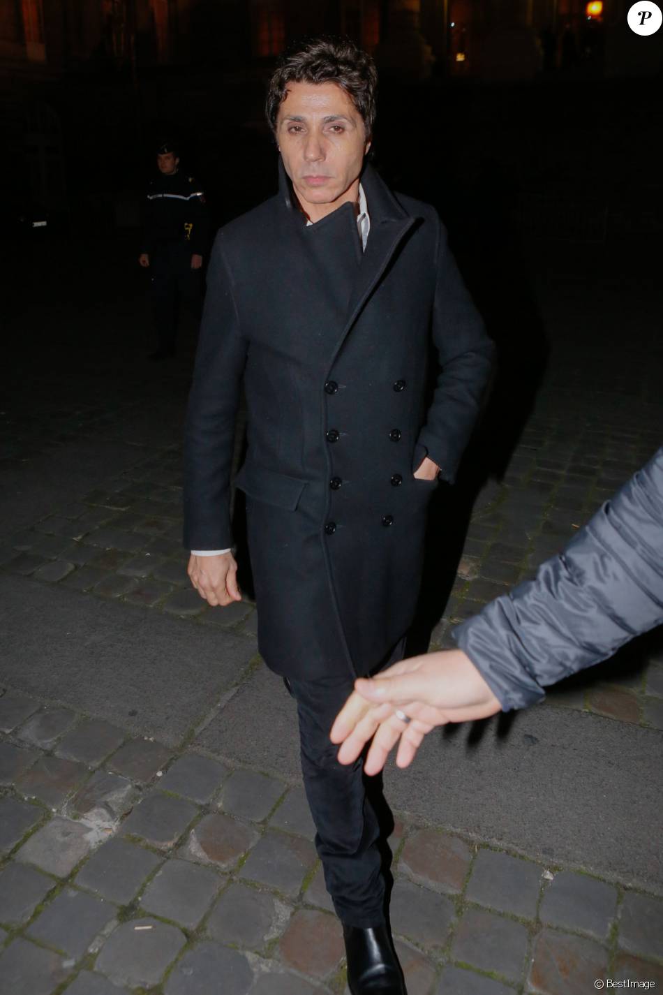Jean-Luc Lahaye quitte le palais de justice de Paris le 23 mars 2015 ...
