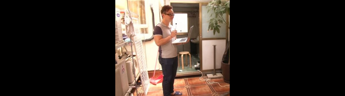 Photo : Ricky Ma filmé par Euronews. Avril 2016 - Purepeople