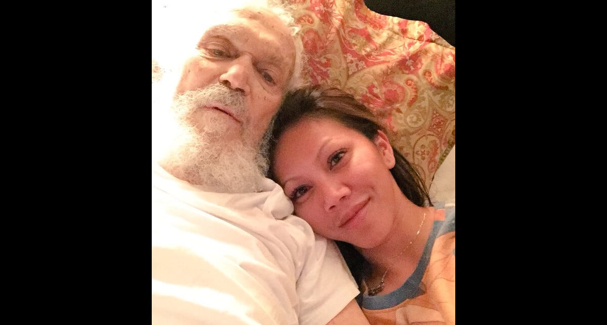 Photo : Caya Hefner avec son mari Keith Hefner (photo postée le 21 mars ...